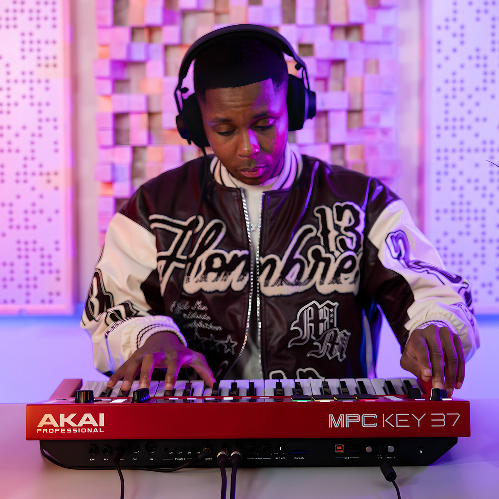 Akai MPC Key 37 - The Disc DJ Store